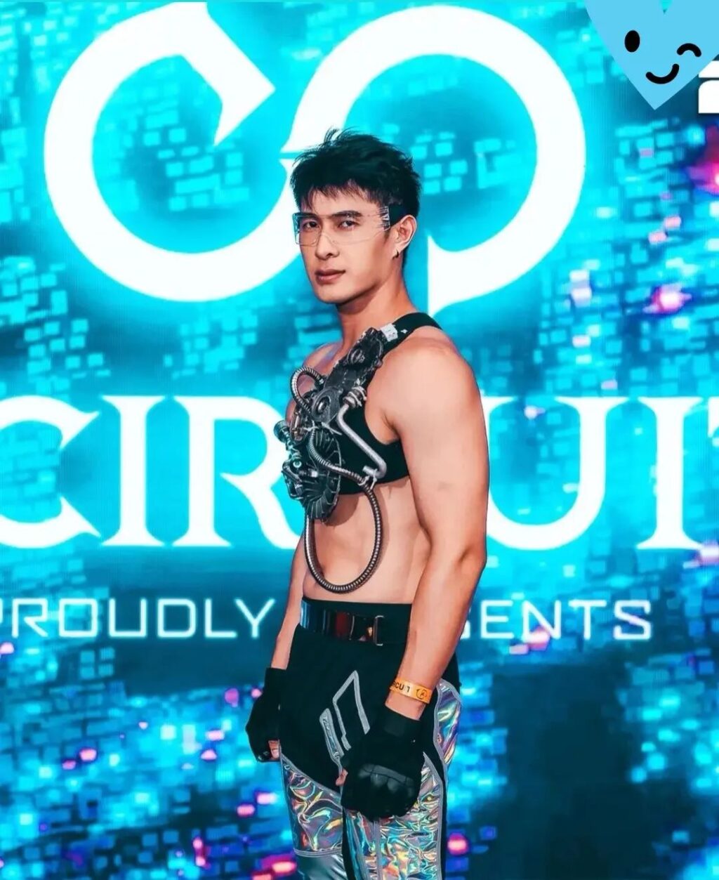 ตู่ จิรัสย์ ส่องหนุ่มหล่อหน้าตาดี ที่มีกล้ามซิกแพคแน่นชัด ฮอตแบบฉ่ำเวอร์